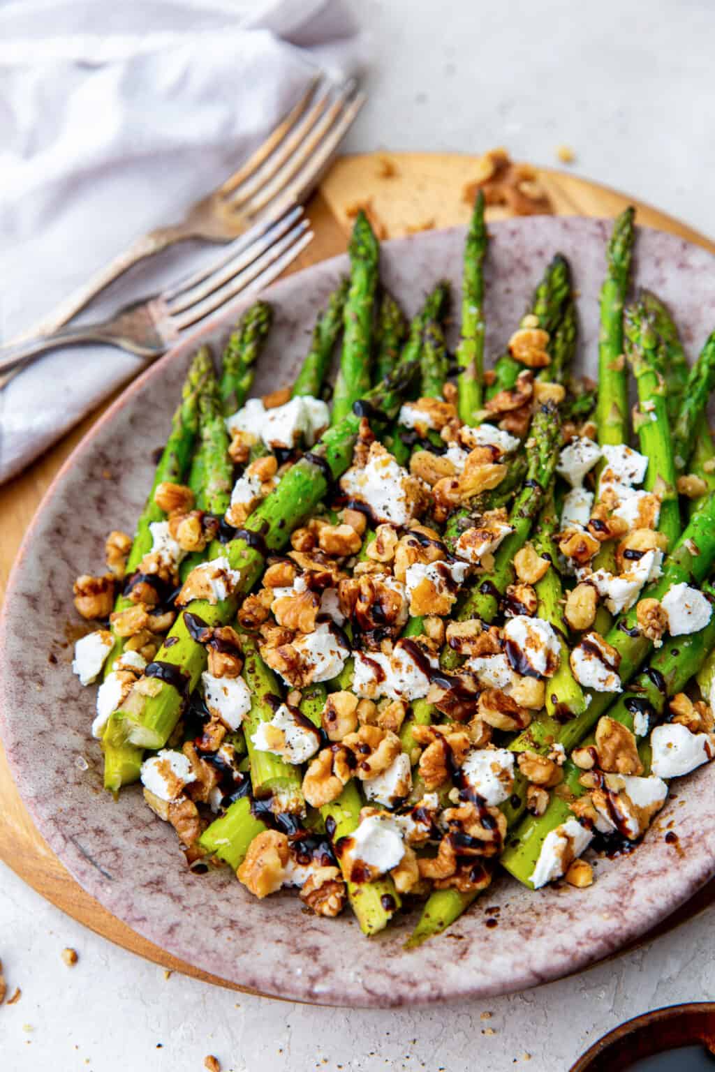 Roasted Asparagus with Balsamic and Goat Cheese