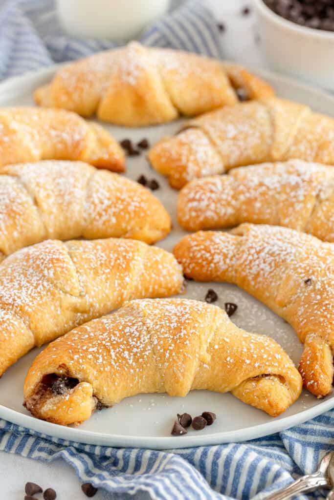 Easy Chocolate Crescent Rolls