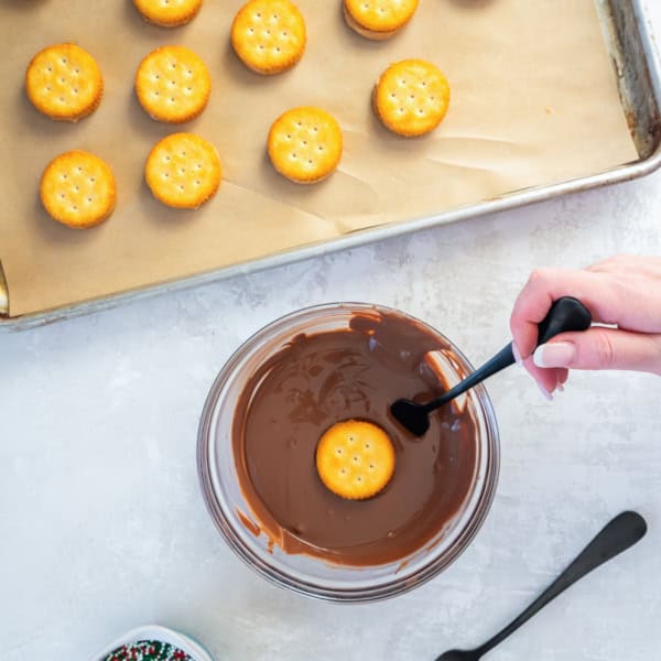 Chocolate-Dipped Ritz Cracker Cookies